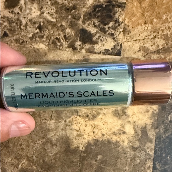 Revolution | Makeup | Revolution Mermaids Scales Liquid Highlighter ...